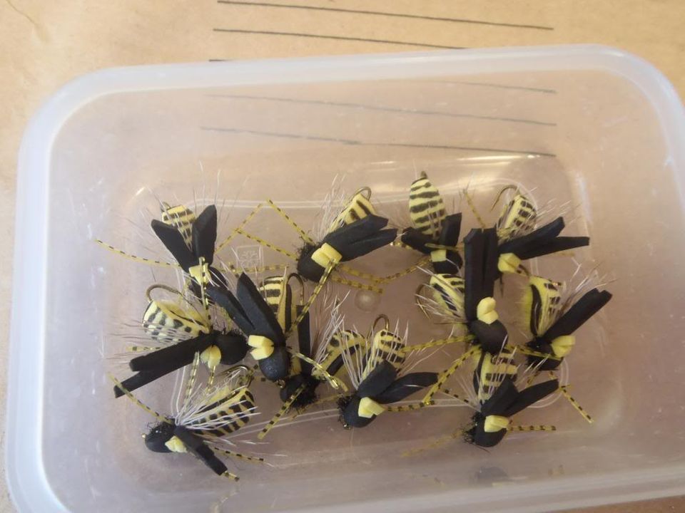 Bee Pattern | The Tying Bench | Fiberglass Flyrodders